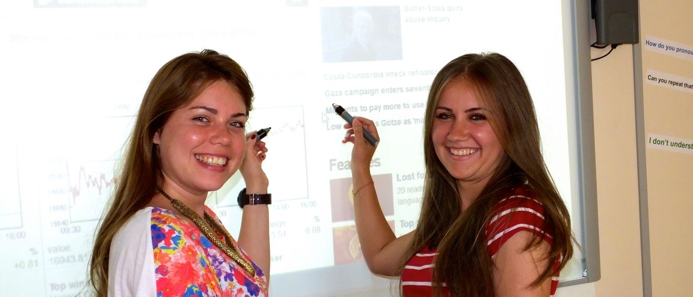 English courses for Teens in London 2025 | Nacel